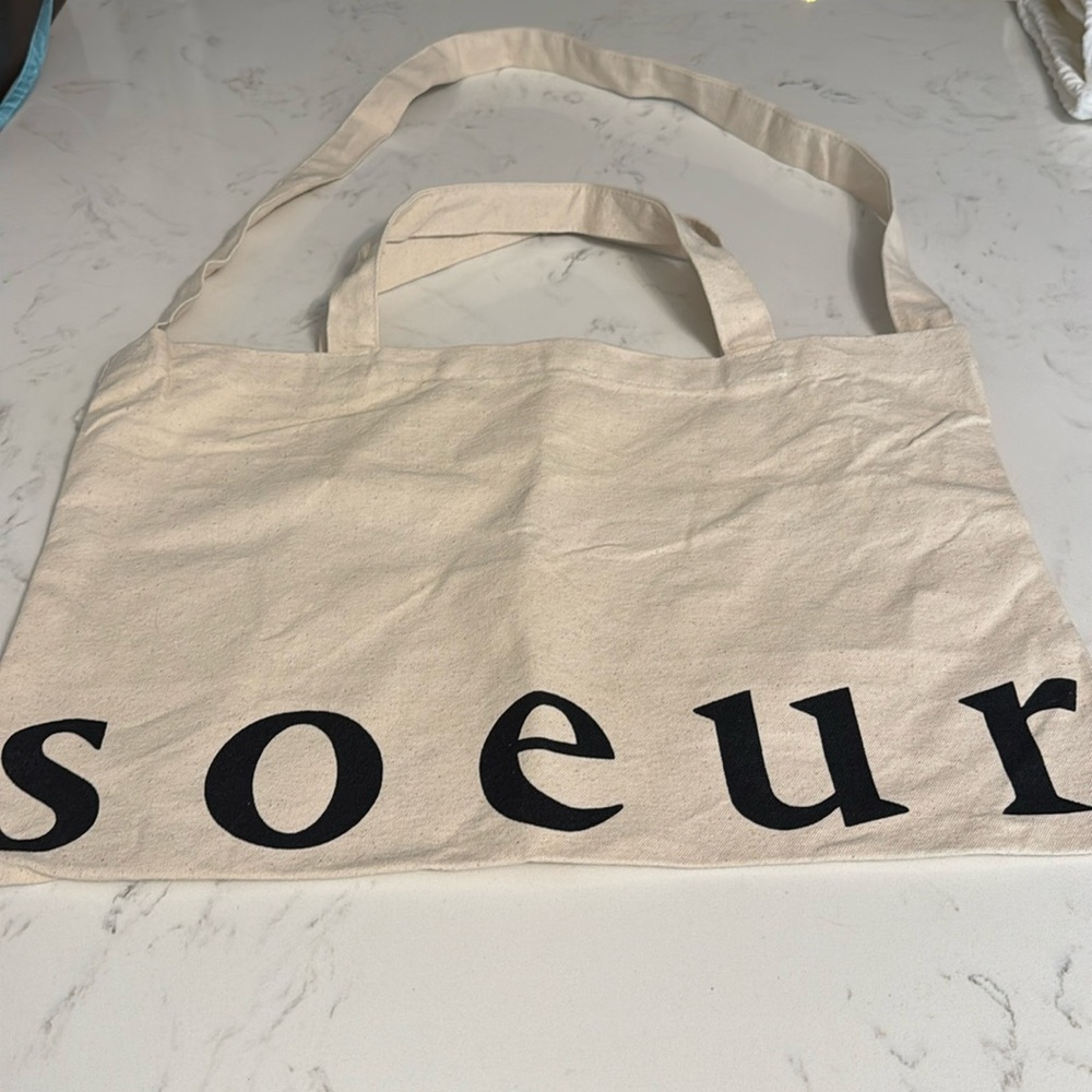 Soeur Tote - Gem